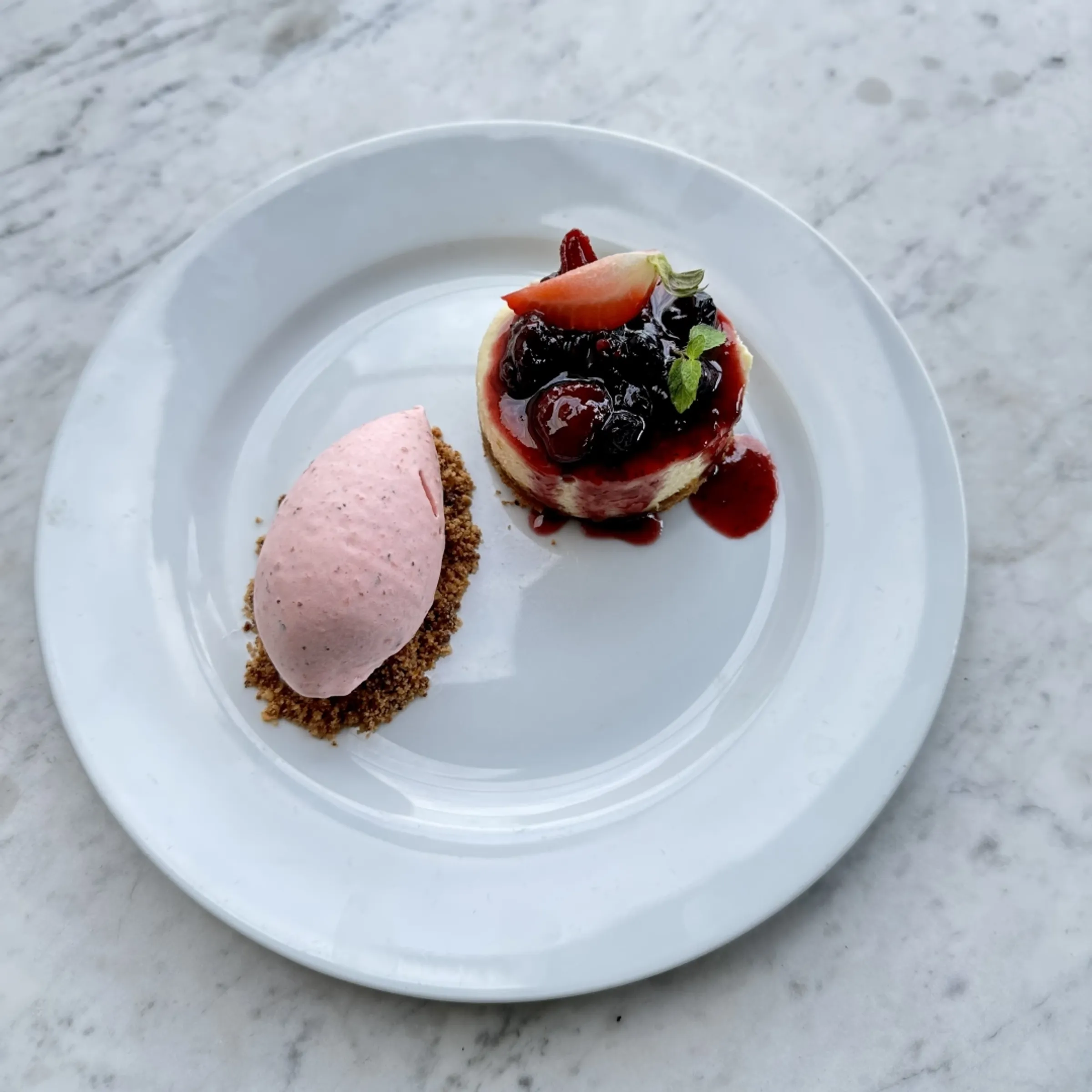 Cheesecake de berries - Margó Gourmet | Pide online