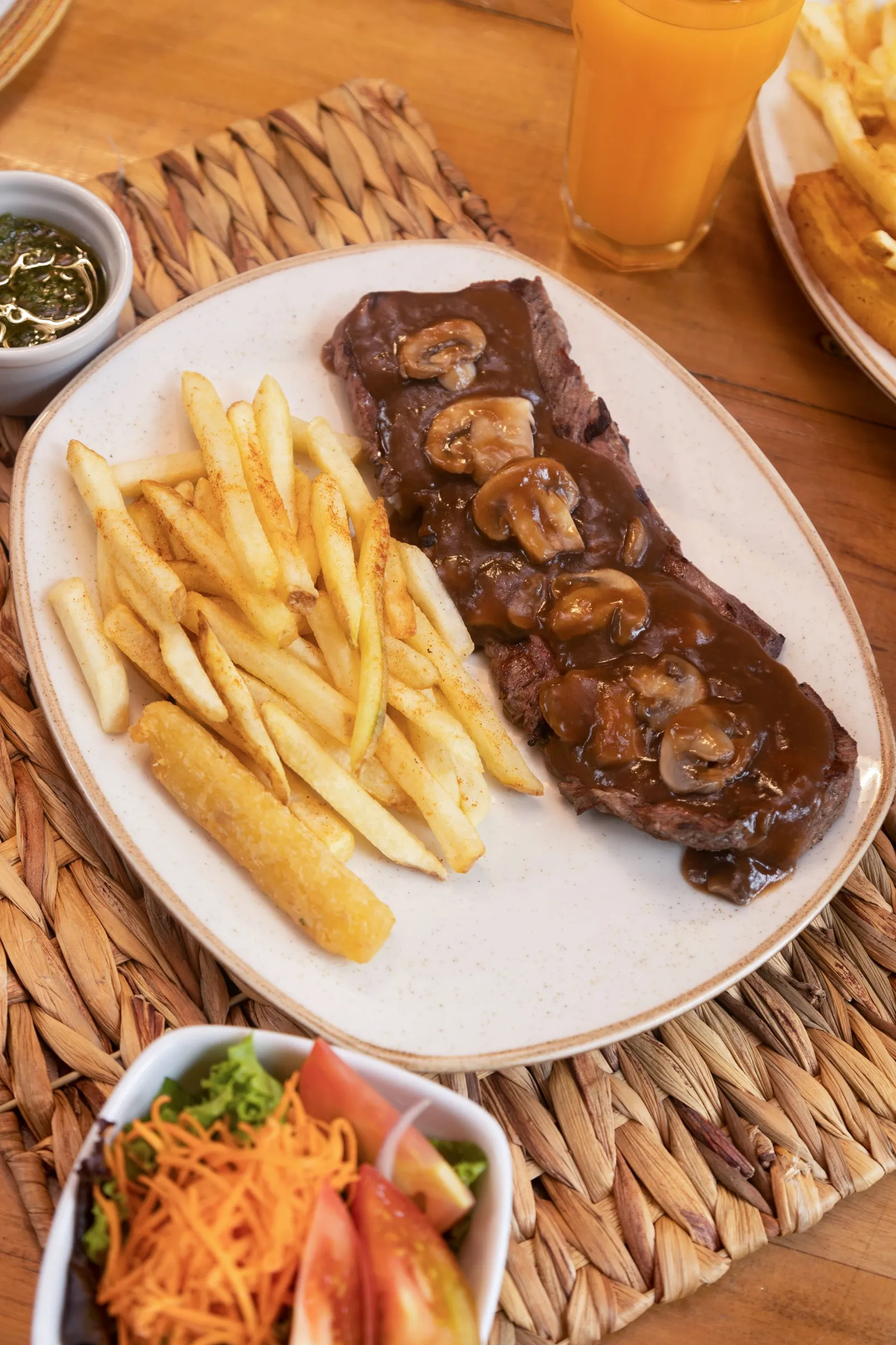 Solomito en salsa de champiñones (250 gr) - Asados La 80 | Restaurante ...