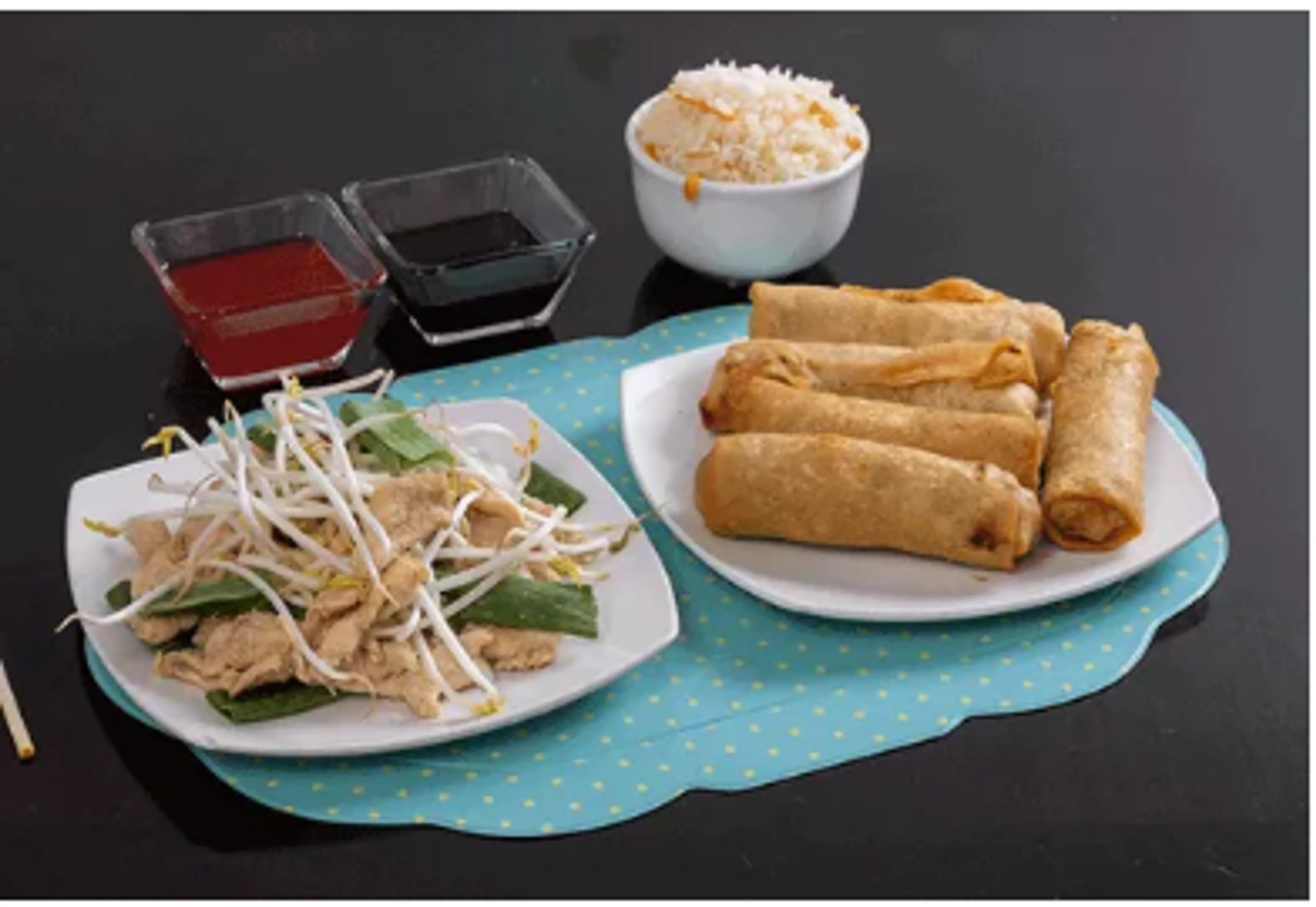 Diente de dragon pollo con arroz chaufan + wantan frito (10 un) - Tung ...