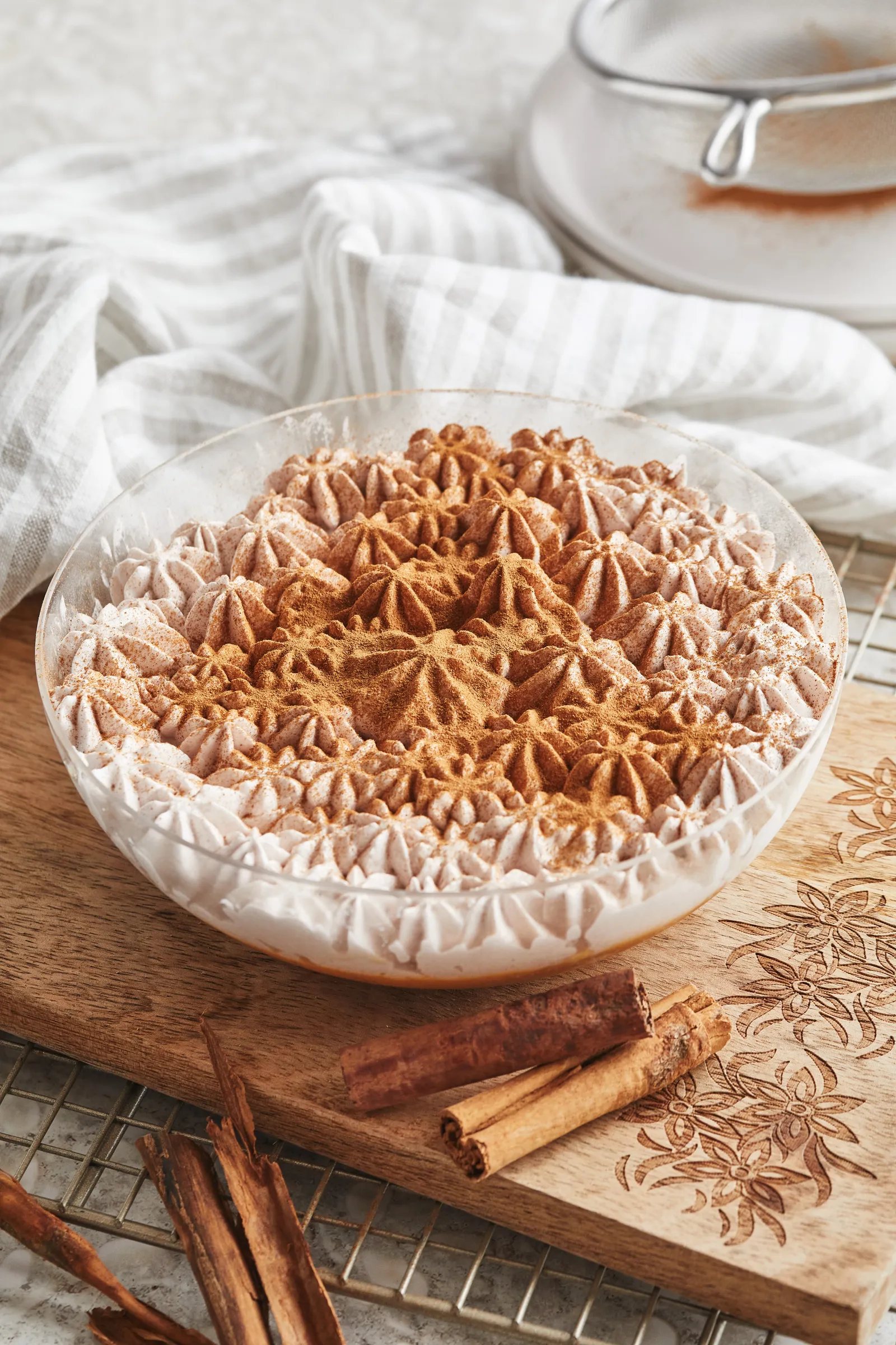 Suspiro a la limeña tradicional - La Crocante | Somos todo lo que te ...