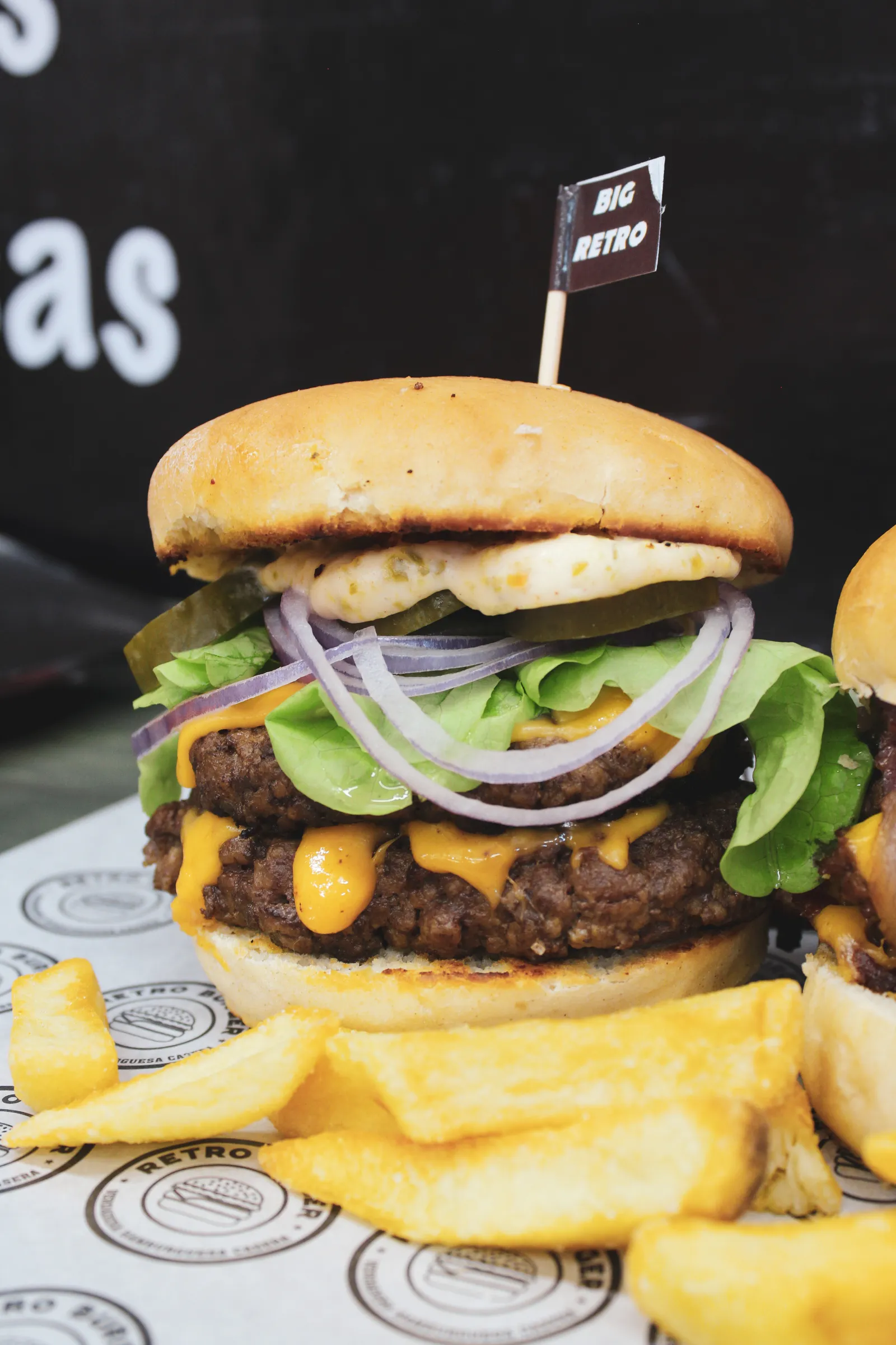 Big retro doble (con combo) - Retro Burger | Pide Online