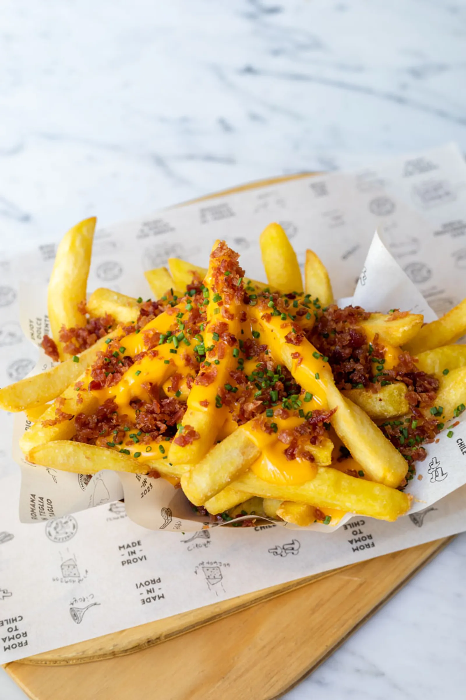 Papas Cheddar Tocino y Ciboulette Grandes - Simonetta Pizzería | Pide ...