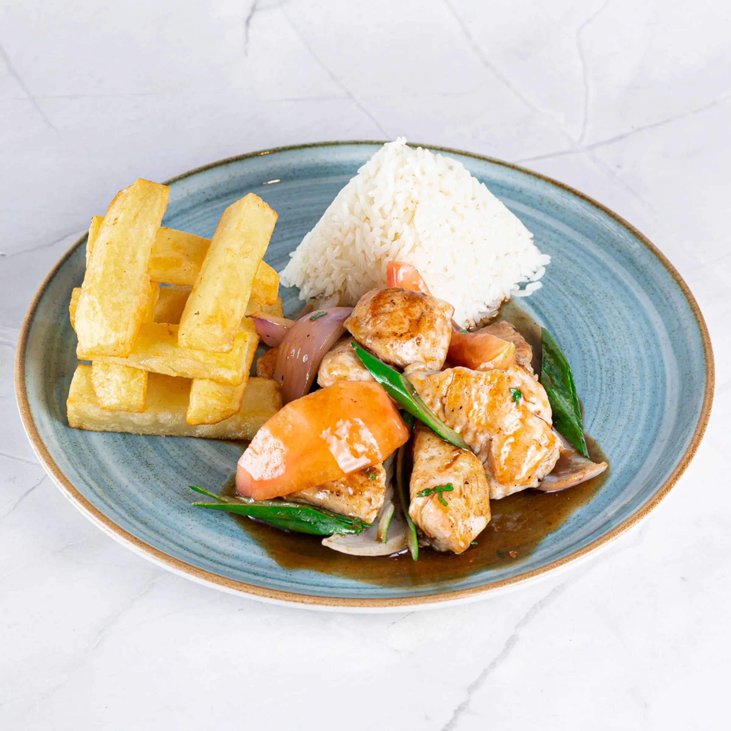 Pollo Saltado - Inagi - Comida peruana y sushi nikkei - Restaurante y ...