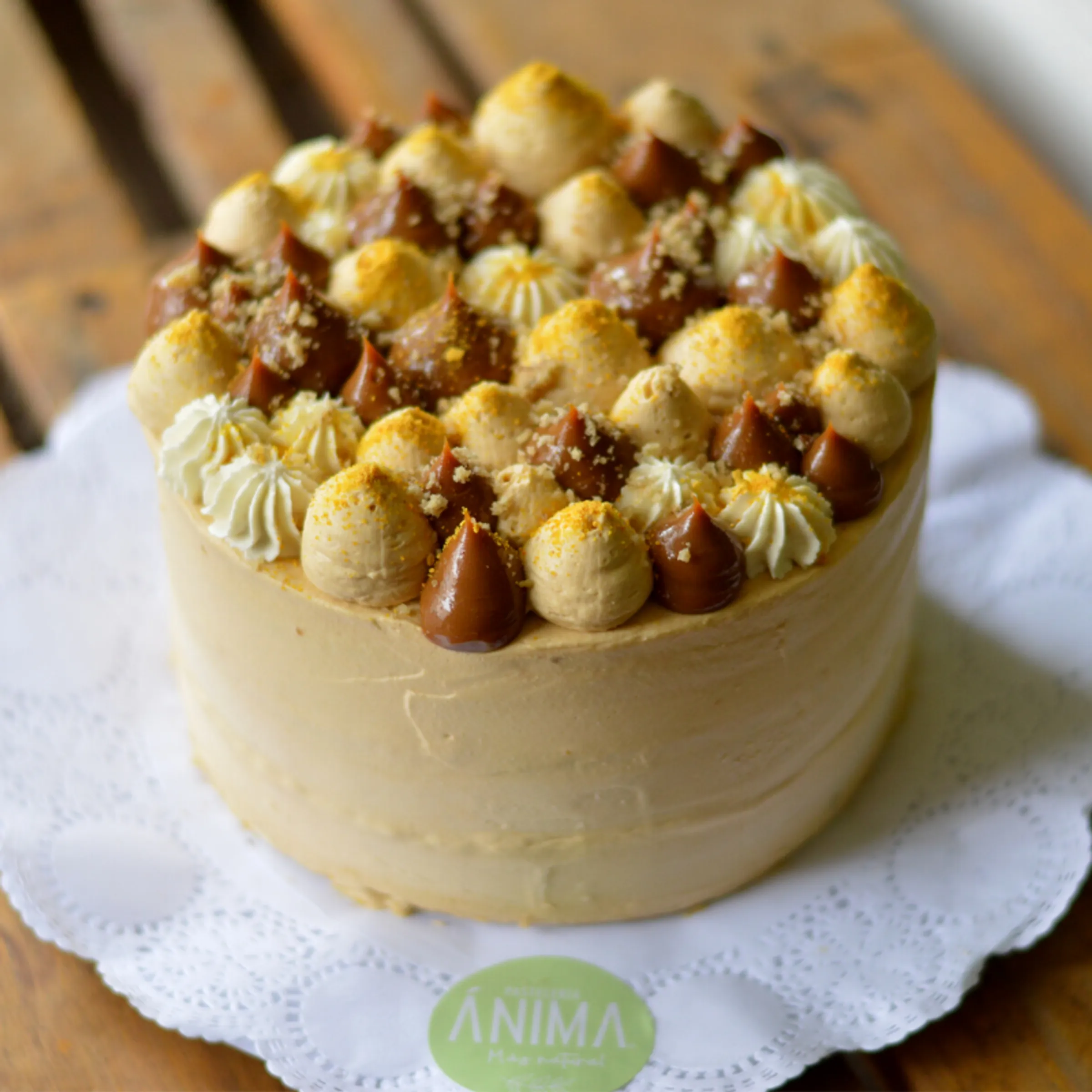 Torta Helada Lúcuma Manjar Nuez - Ánima | Pastelería Natural