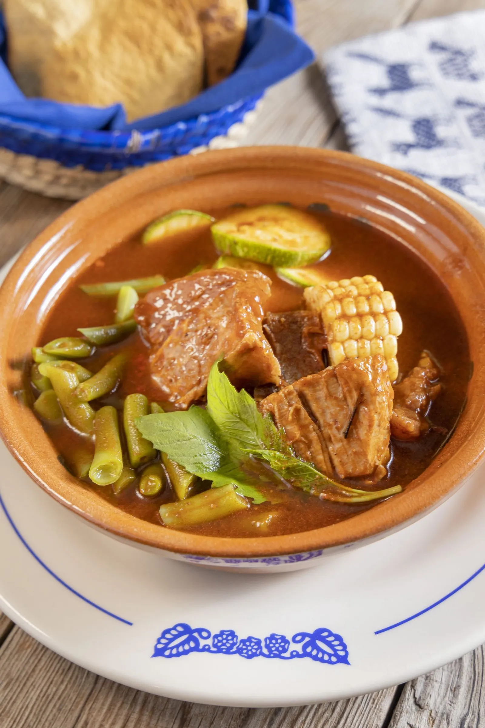 Mole de Olla de Res - El Bajío | Ordena online