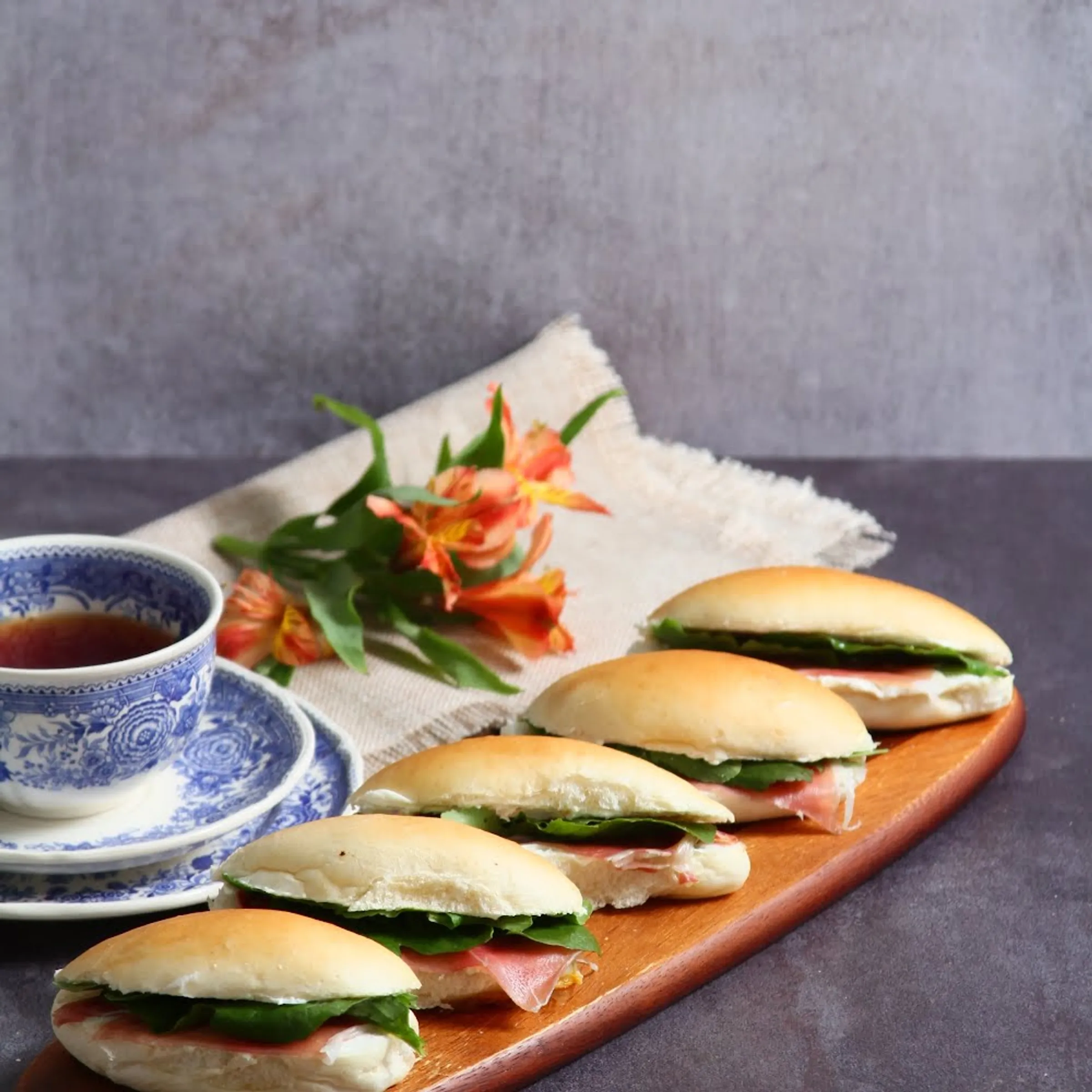 Serrano queso crema 12 tapadito - Thelivery | Pide online