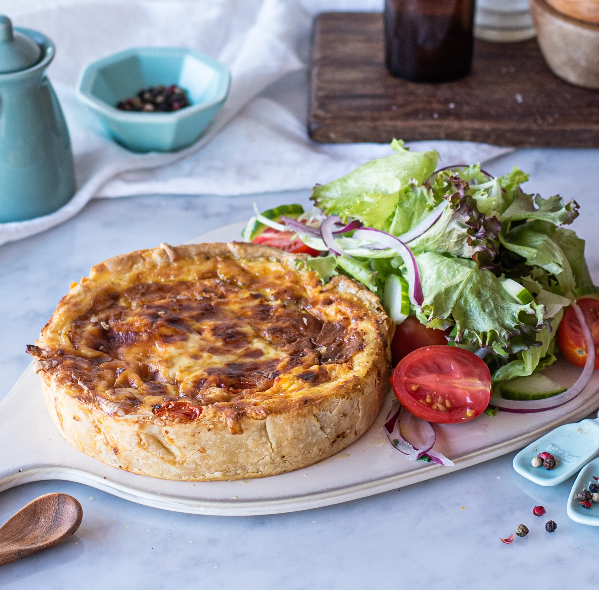 Quiche de ricota, espinaca y nueces - Cafeterías Tavelli - Clásico sabor y estilo