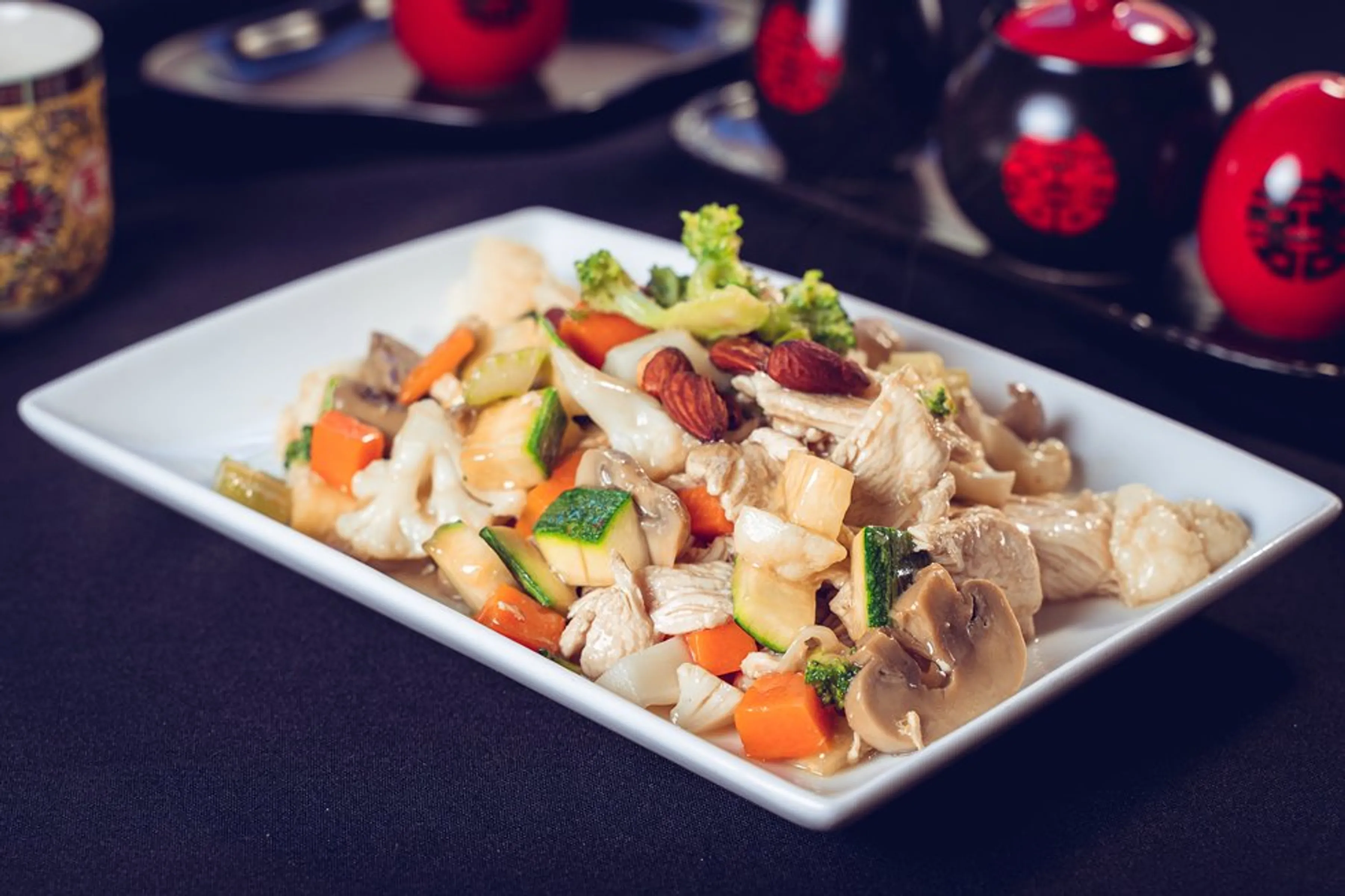 Pollo Chiten - Comida China y Sushi Nikkei