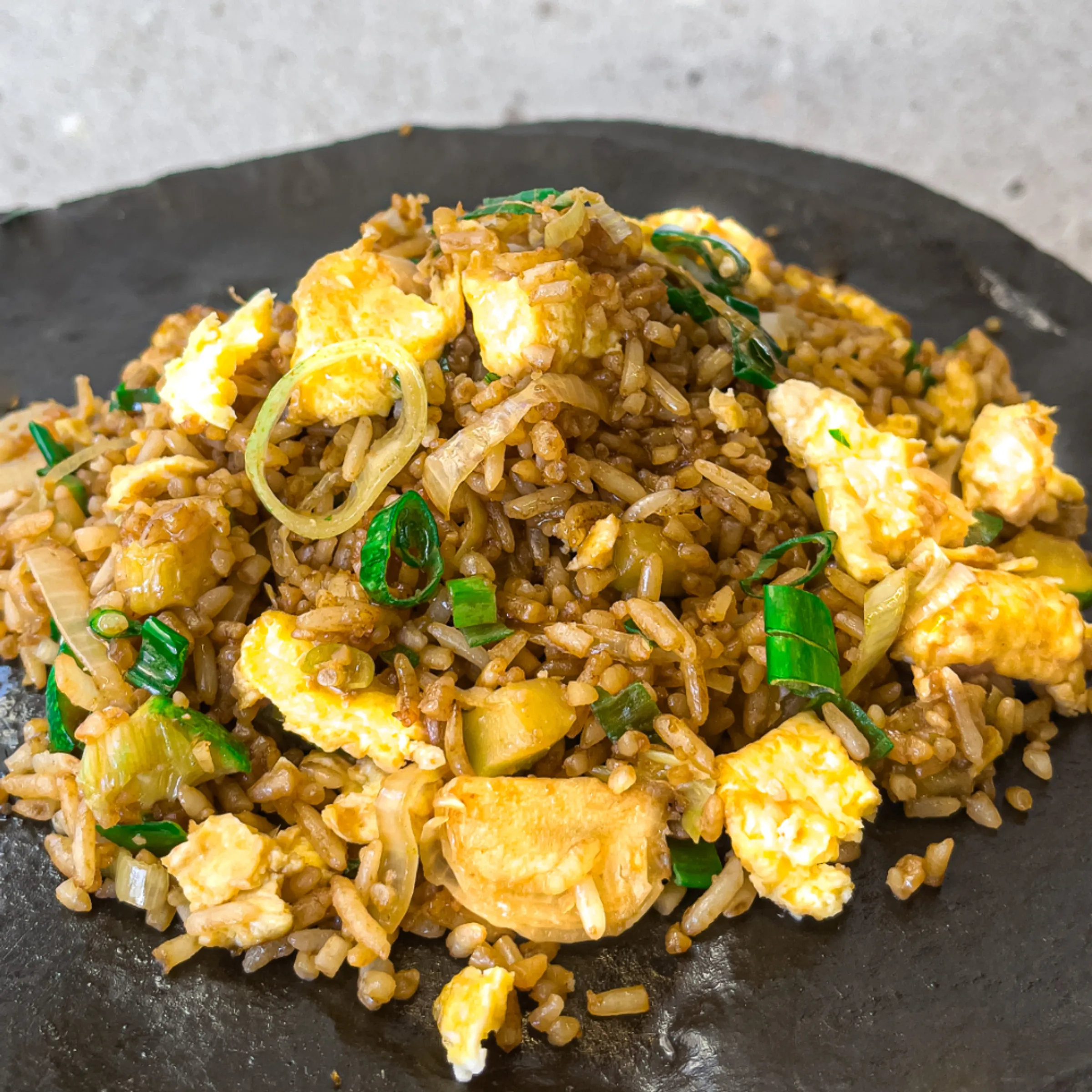 Arroz Chaufa - Black Chicken. Una versión moderna de una Rotisserie
