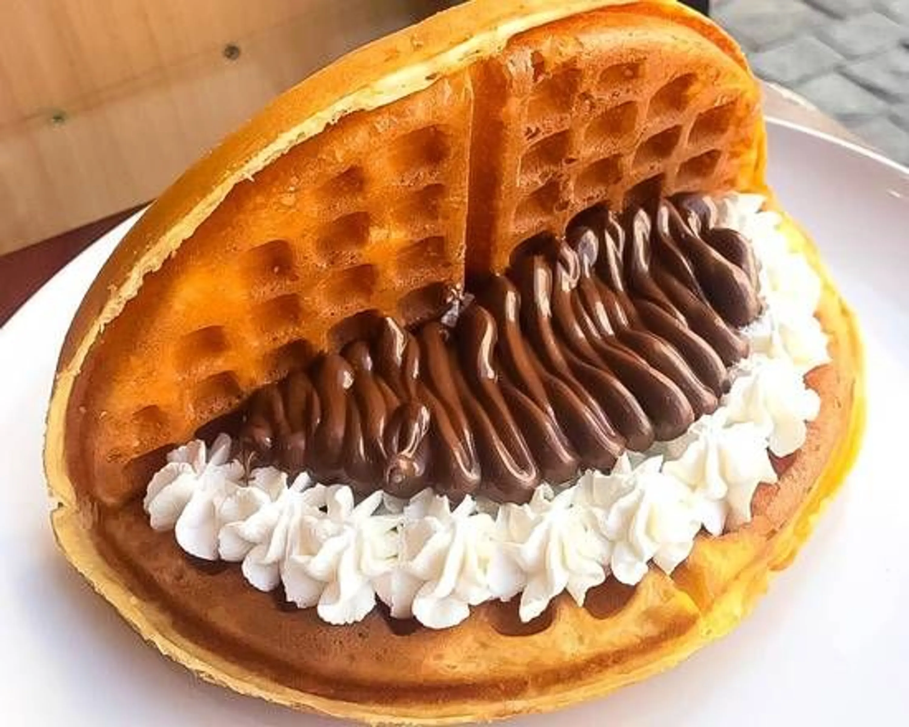 Waffle con nutella - HOCHA | Restaurante de Comida Típica de Taiwan