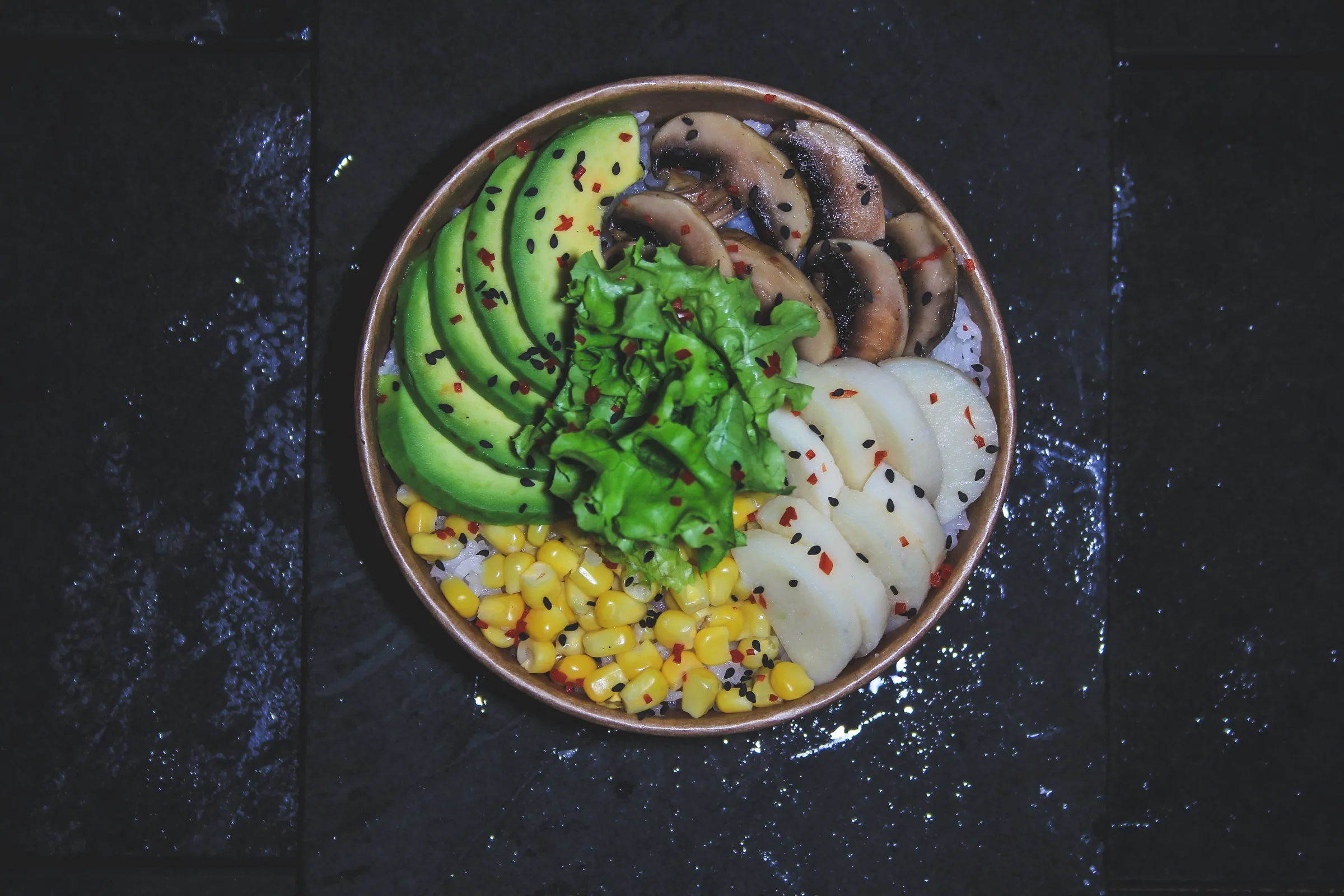 Gohan veggie: Palmito, palta, choclo, champiñón y lechuga. - Terra Zuma ...