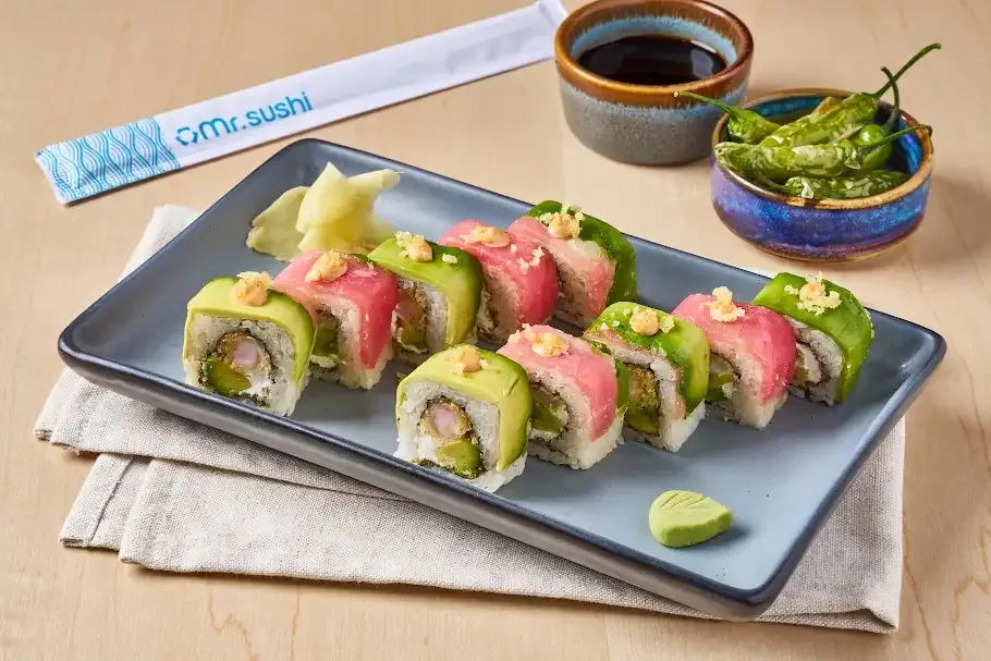 Sushi Red Dragon - Atún, Chipotle y Tempura Crunch - Mr. Sushi ...