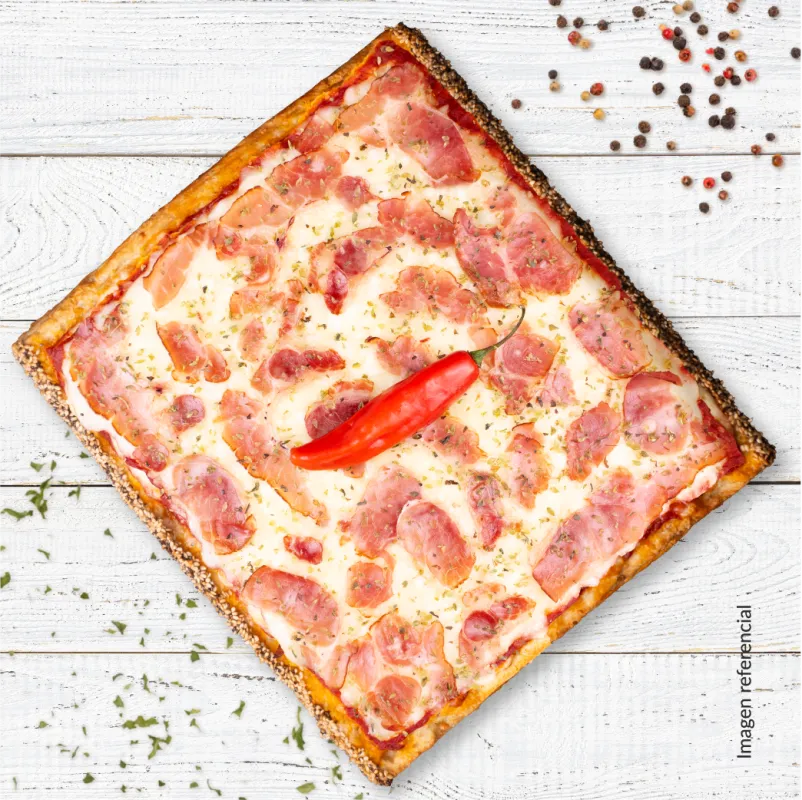 Pizza hecha al horno de piedra. ¡Pídela con extra queso!