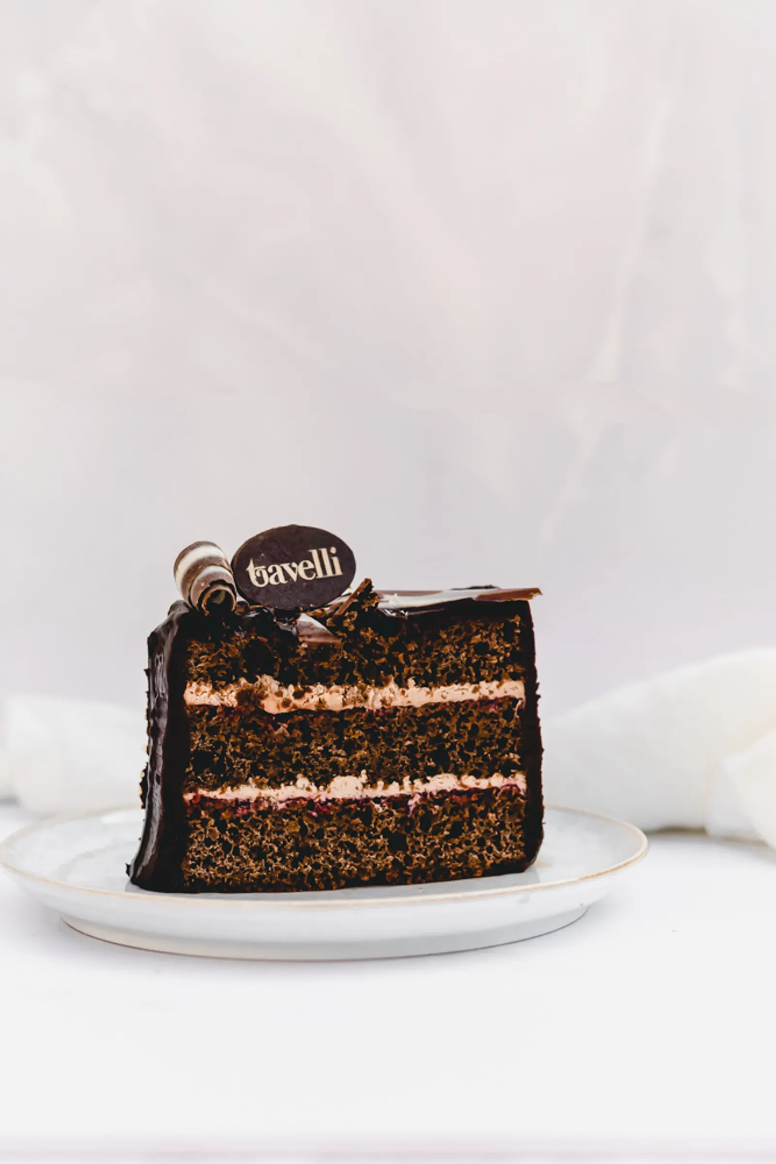 Torta Sacher - Cafeterías Tavelli - Clásico sabor y estilo
