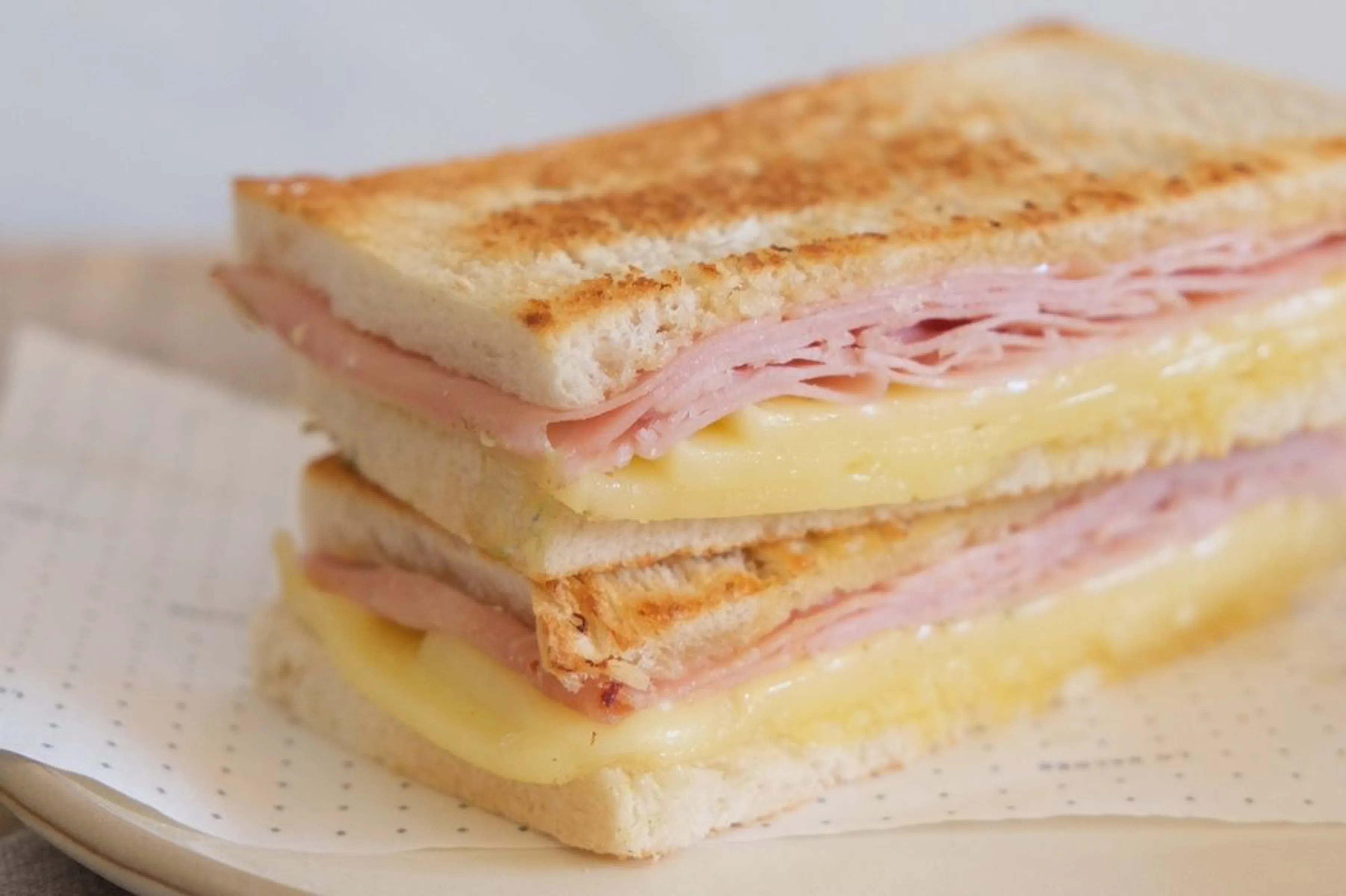 Sándwich Miga Jamón Queso - Lo Saldes | Panadería artesanal