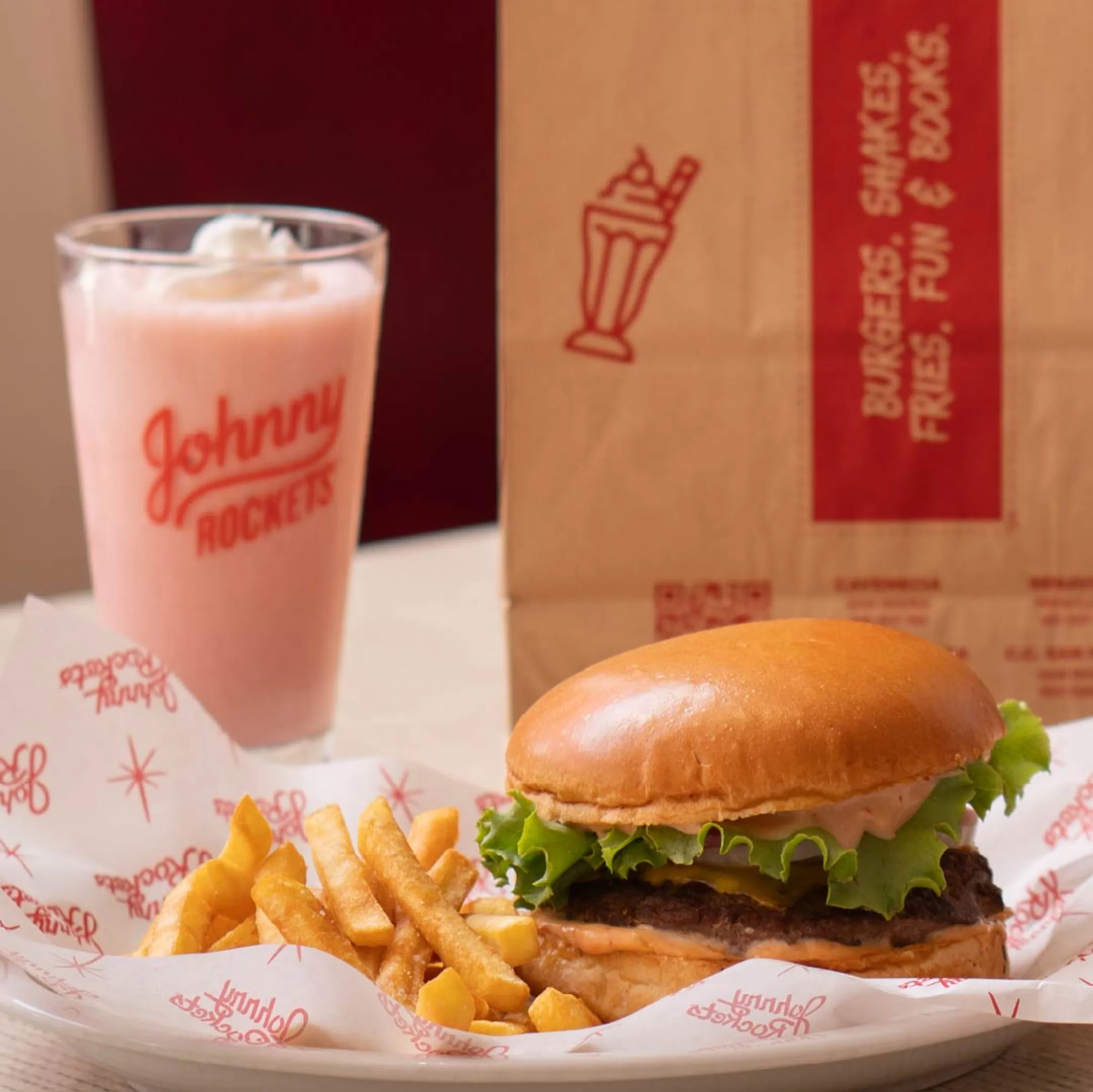 Burger & Shake - Johnny Rockets | ¡Burgers, shakes, fries & fun!