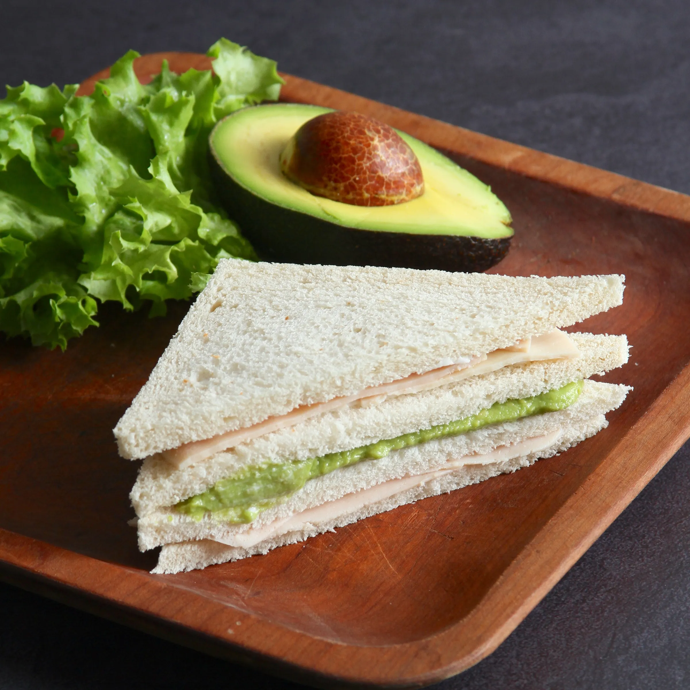 Sandwich miga jamón palta - Thelivery | Pide online
