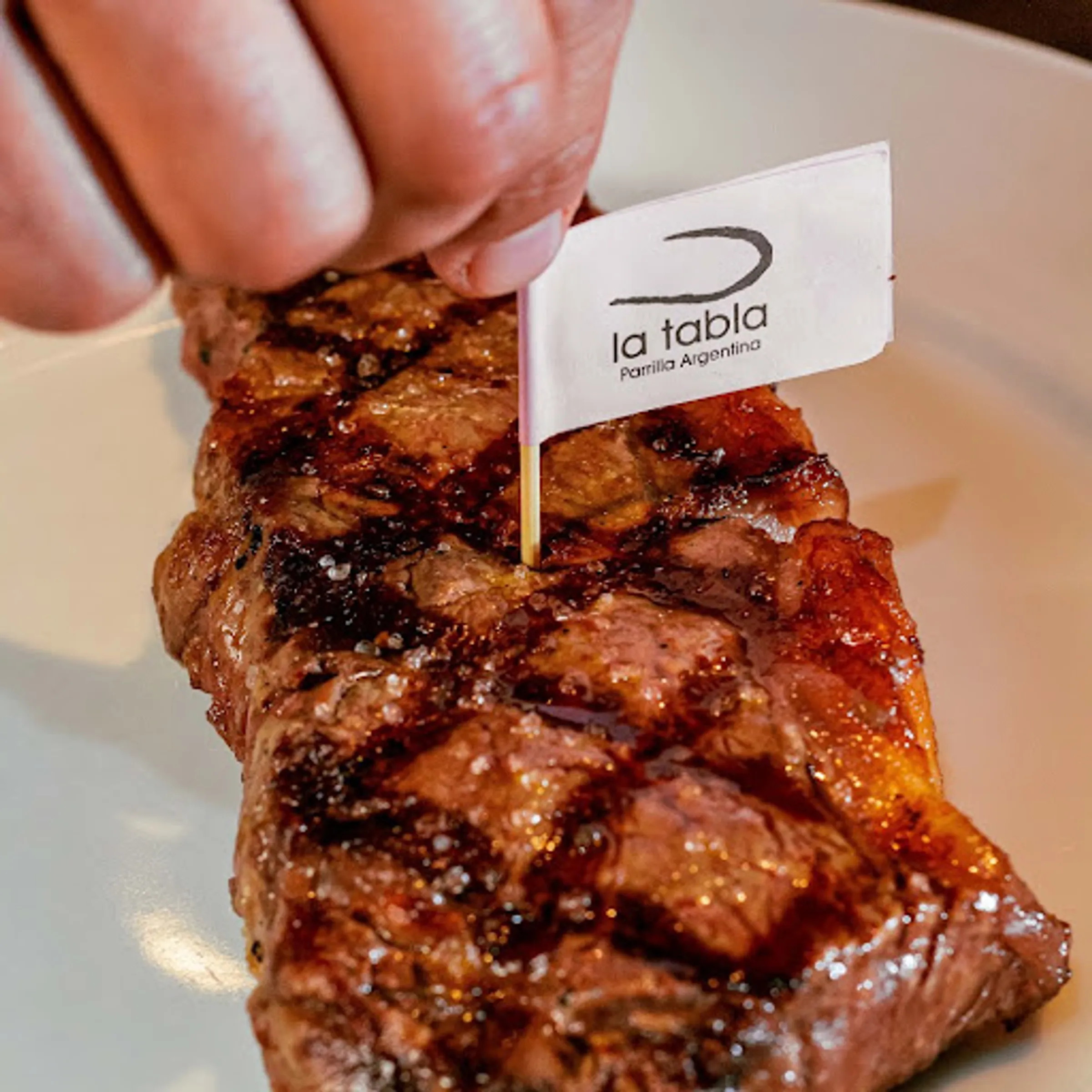 Bife de Chorizo Argentino 300Gr - Restaurant La Tabla de BordeRío ...