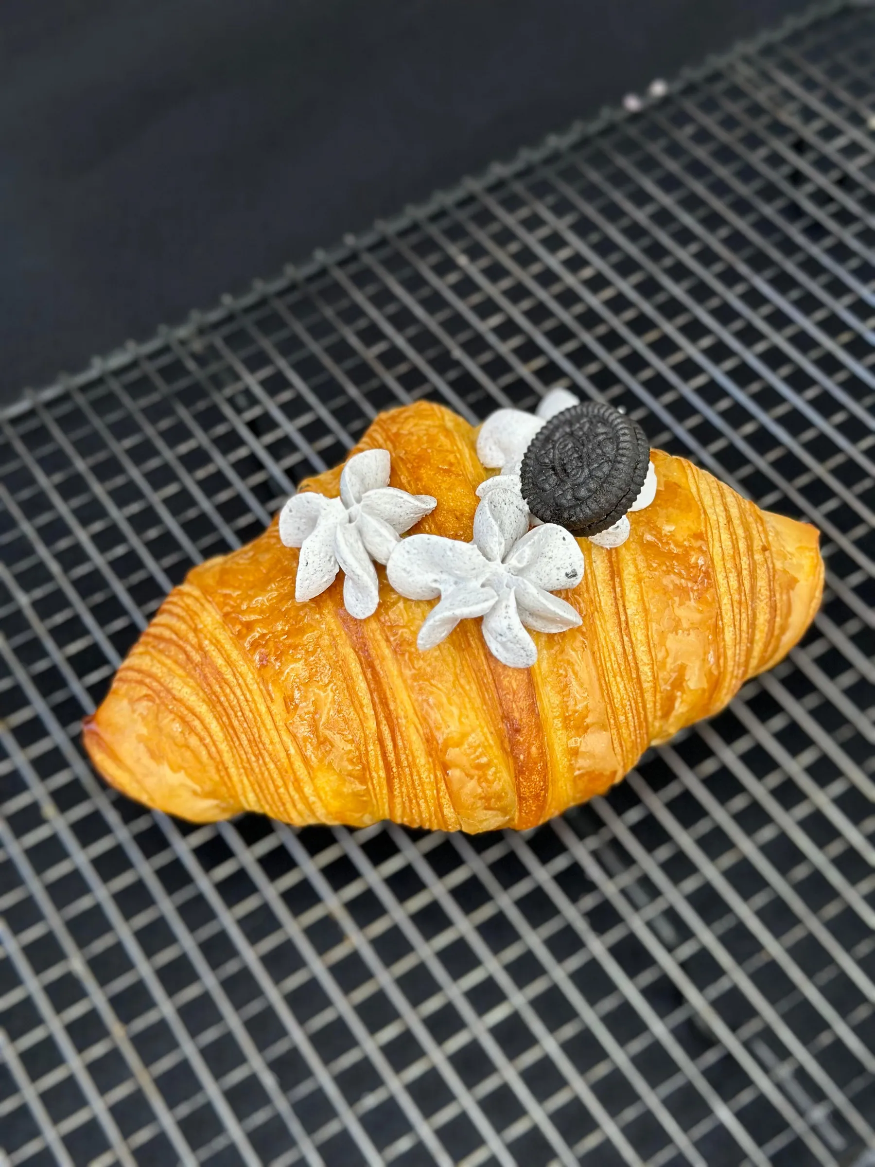 Croissant Crema de OREO - Kukin | Panadería de Masa Madre