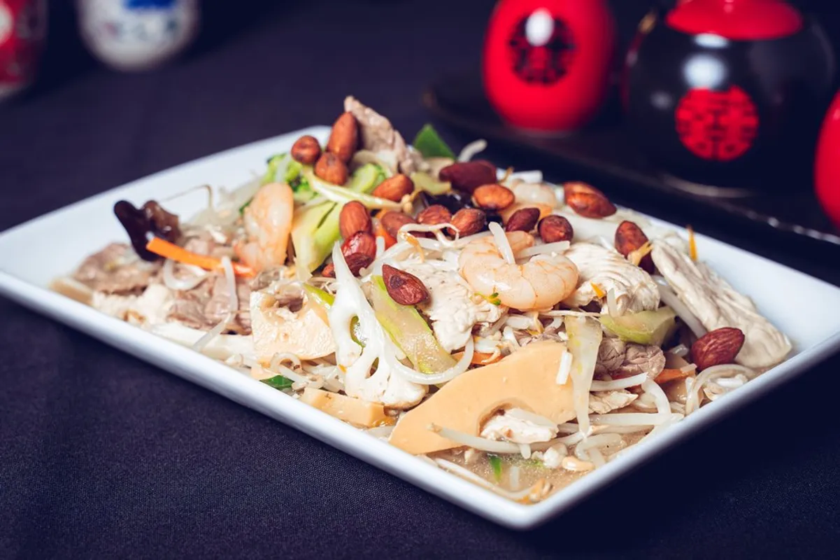 Comida China y Sushi Nikkei