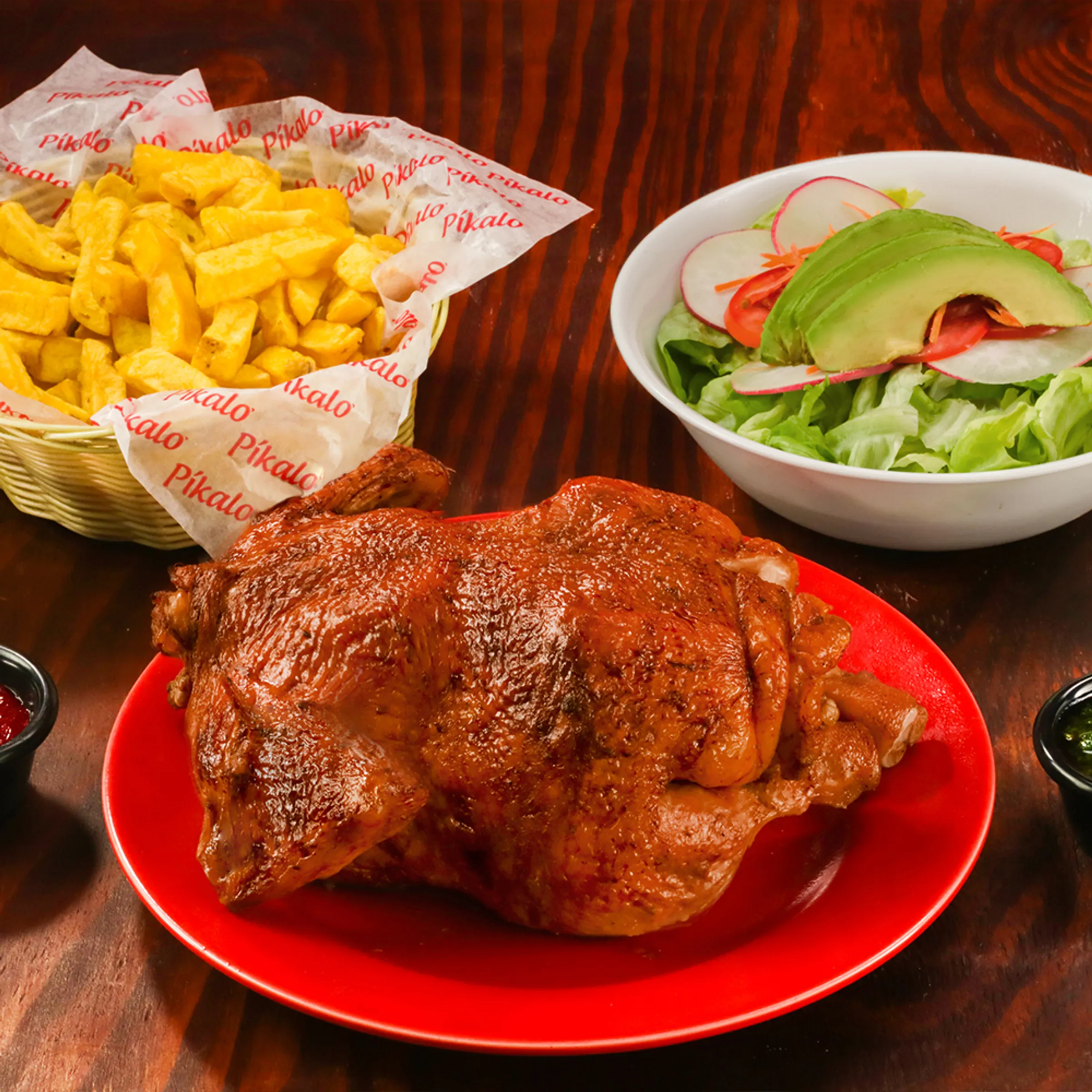 Pollo a la leña - Píkalo | Pollo a la brasa de leña