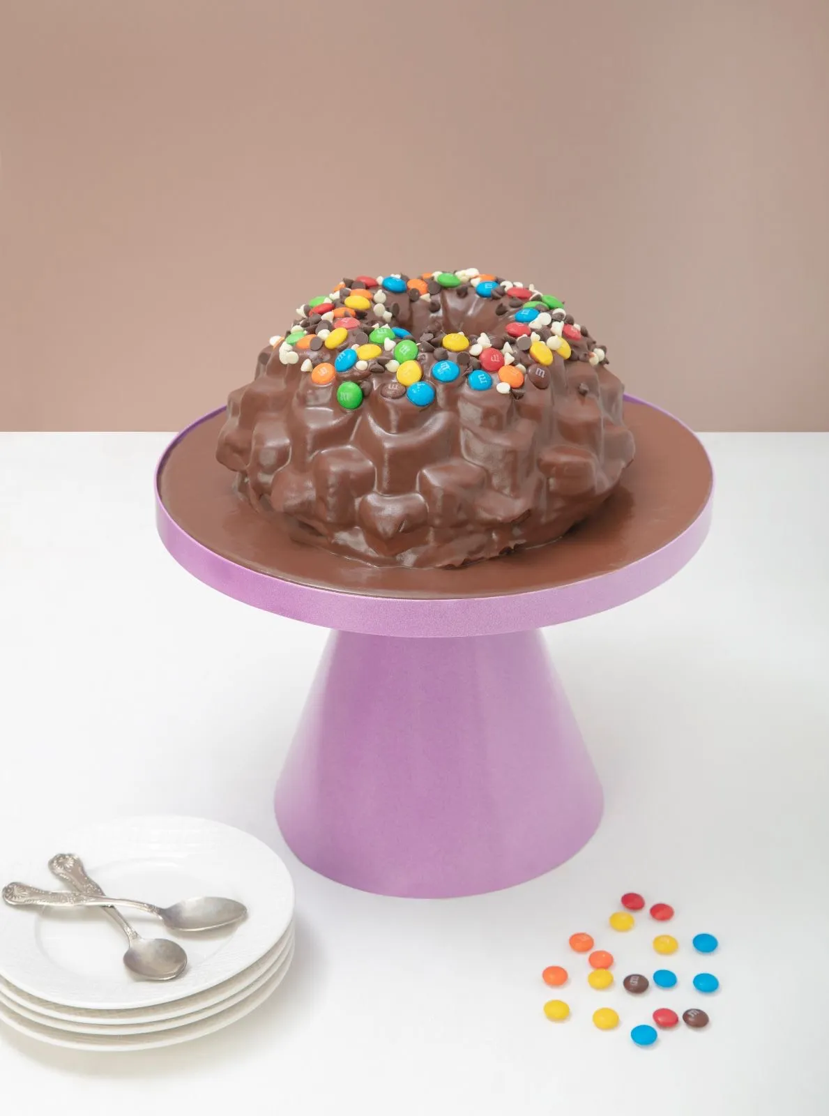 Volcano Flor Grande M&M & Kisses Relleno de Arequipe (disponible al ...