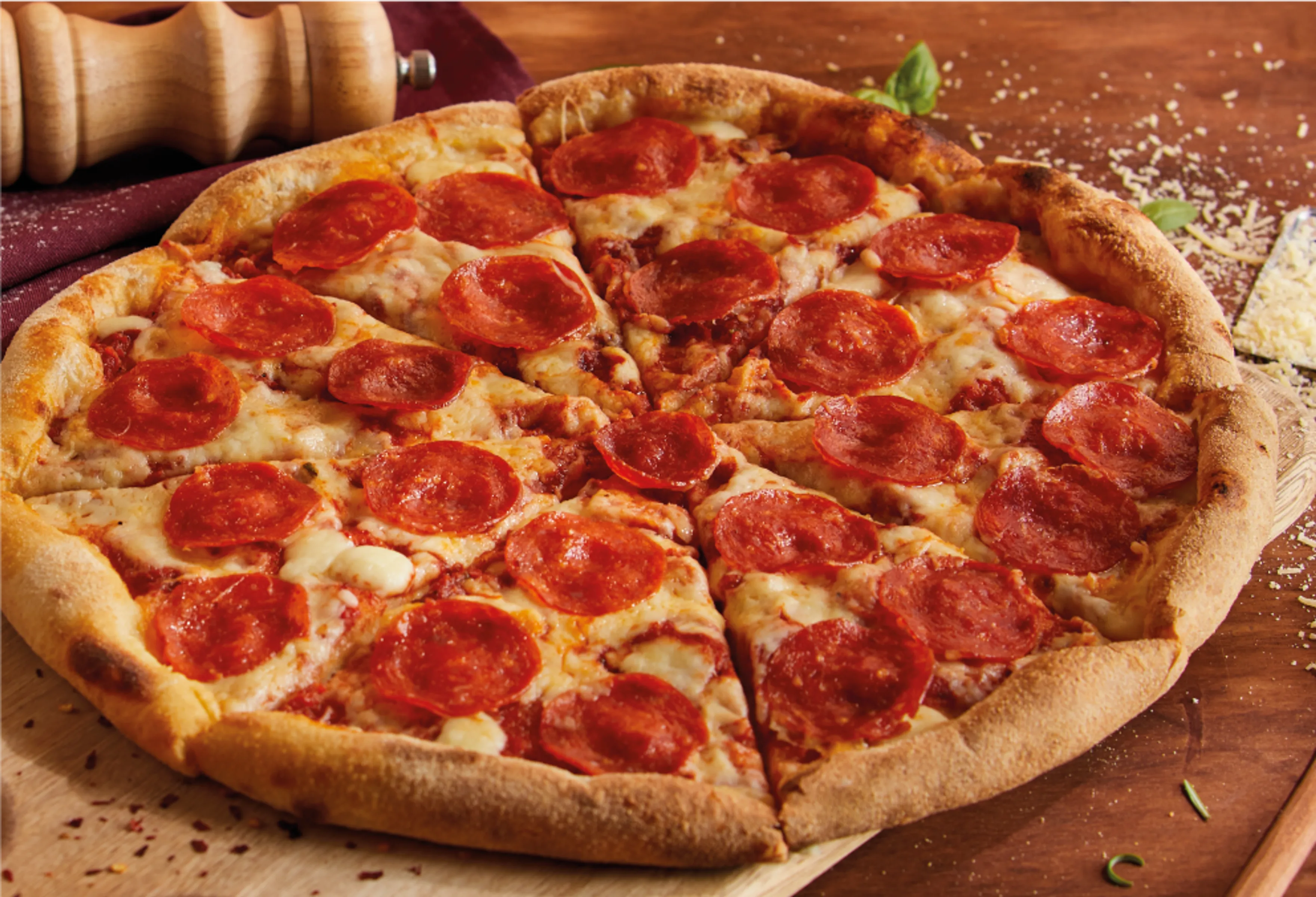 Pizza familiar pepperoni y mozzarella - il forno | Disfruta la mejor ...