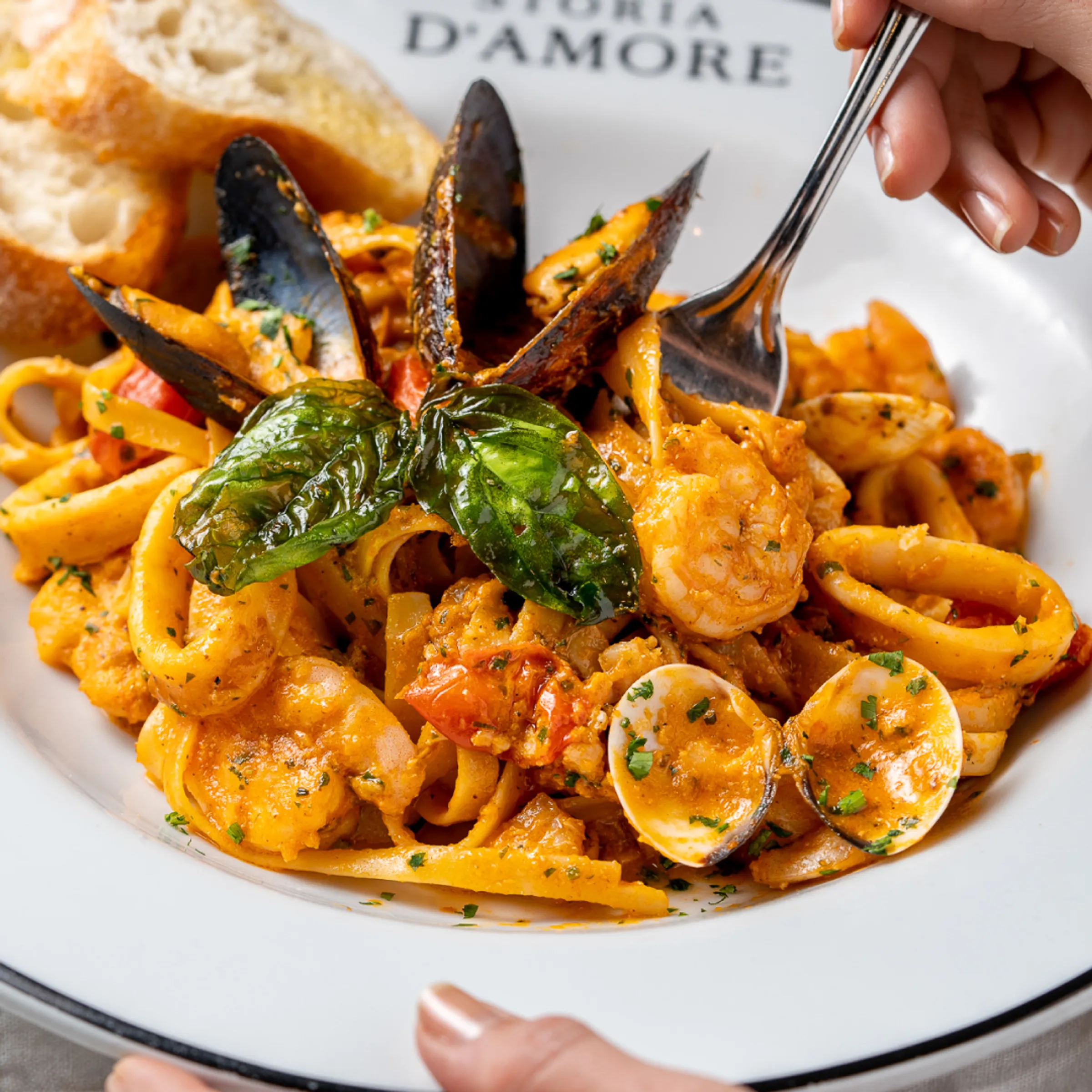 PASTA DI MARE - Storia D'Amore | Restaurante
