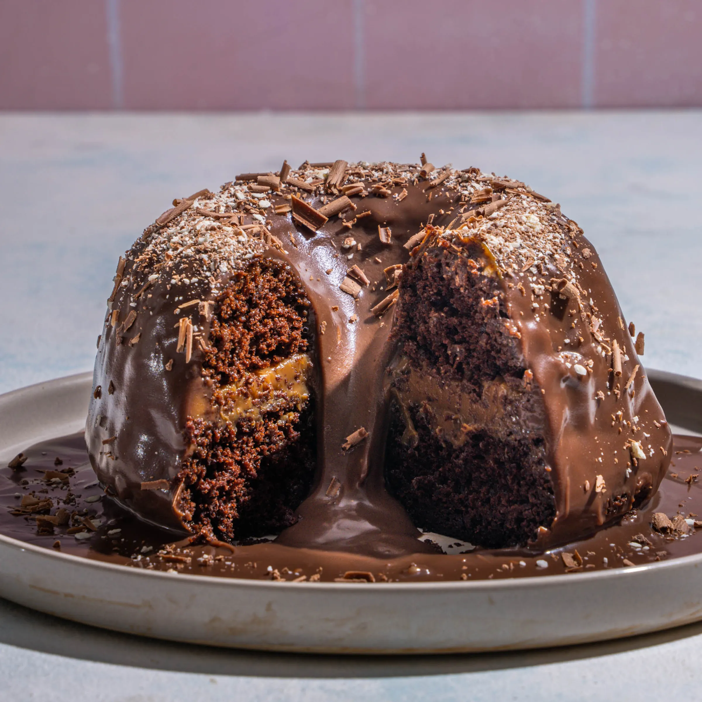 Volcano Pequeño Relleno de Arequipe - Volcano Cake | Ordena online