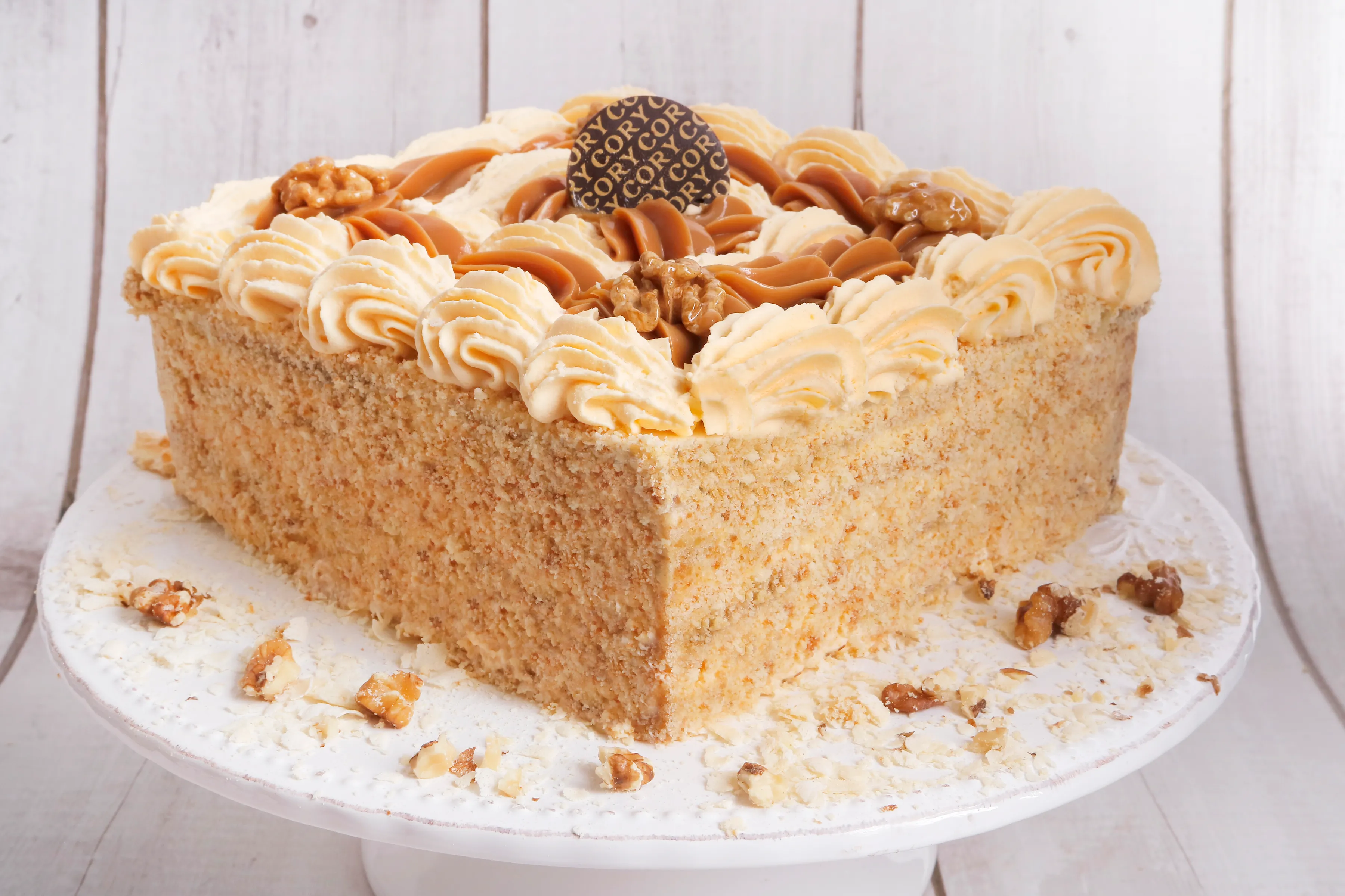 Torta de Lúcuma Manjar Nuez (20 personas) - Cory Pastelería Austriaca