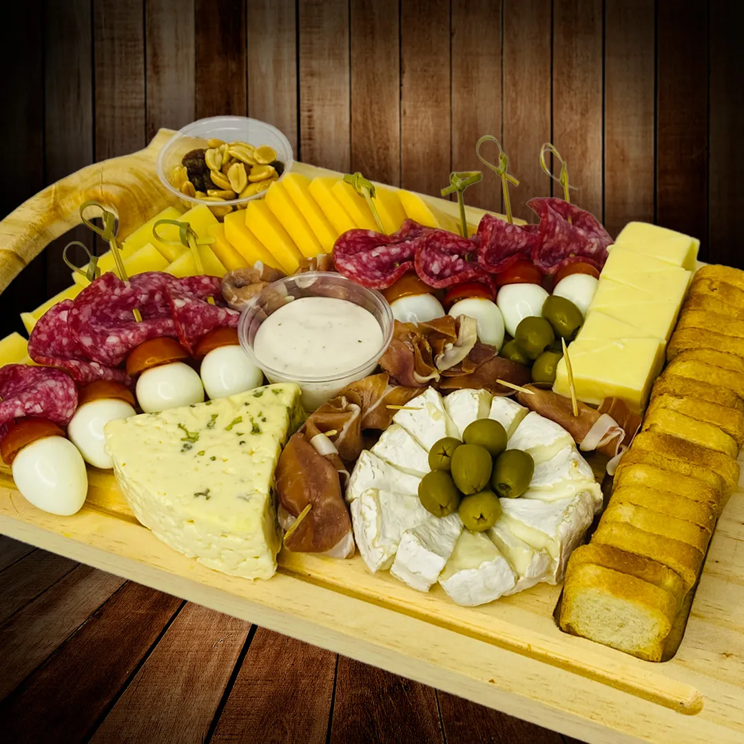 Tabla de picoteo premium + 1 espumante de regalo!!! para 6-8 personas ...