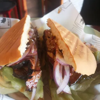 Pan con Chancho | Sanguchería